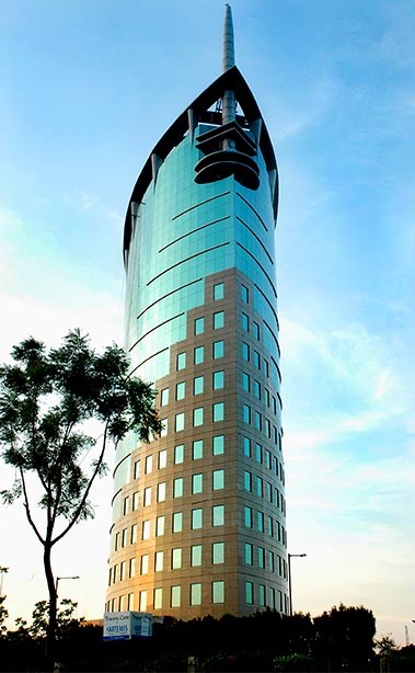 Corporate buildings spaces | Luxury Office floors - DLF India